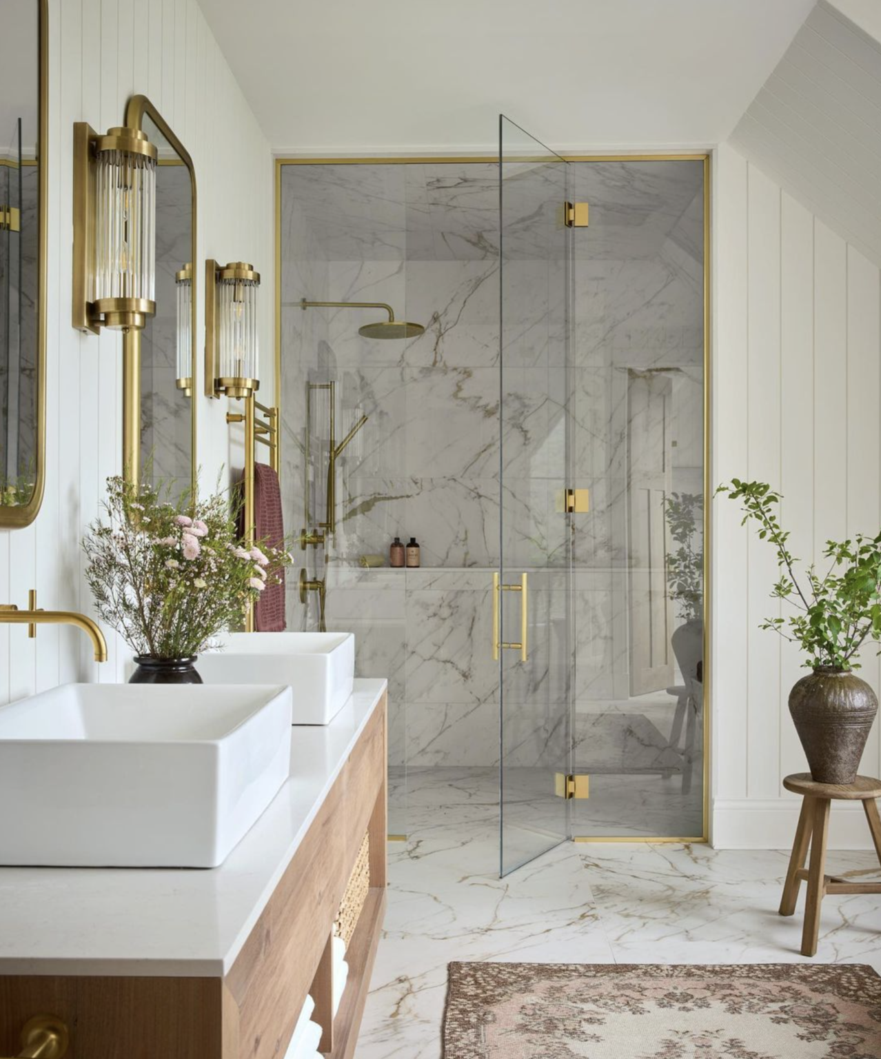 Tub & Shower Surrounds | StoneCraft Kitchen & Bath